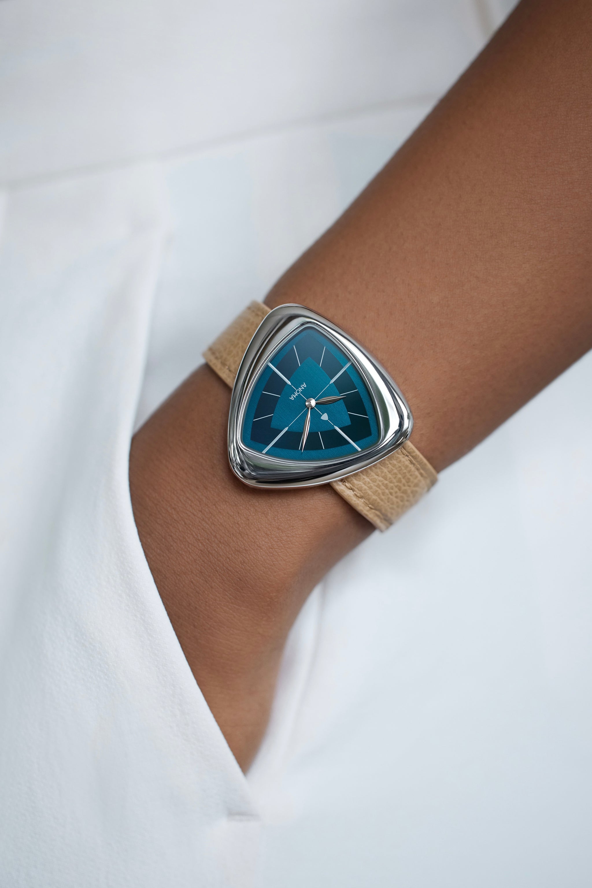 Anoma A1 | Scultpural Watchmaking – Anoma Watches